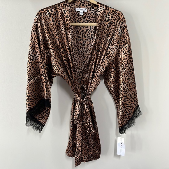 In Bloom | Intimates & Sleepwear | In Bloom Leopard Print Robe | Poshmark
